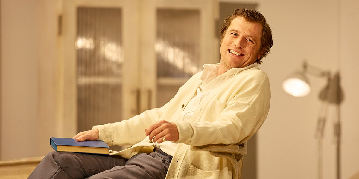 The Motive And The Cue tickets | Official London Theatre | Closed: 23 ...